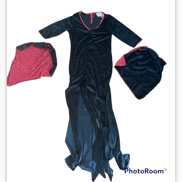 Other | Vintage Halloween Costume Pmg Vampire Dracula Cape With Arm ...